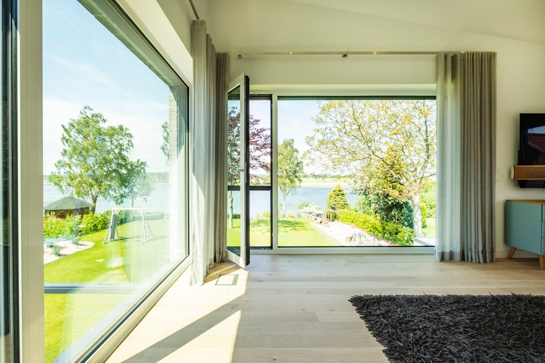 Team Bios - Grand Banks Building Products